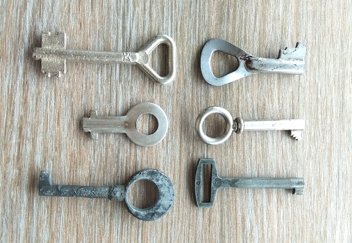 Vieille Clef d’occasion | Plus que 3 à -65%