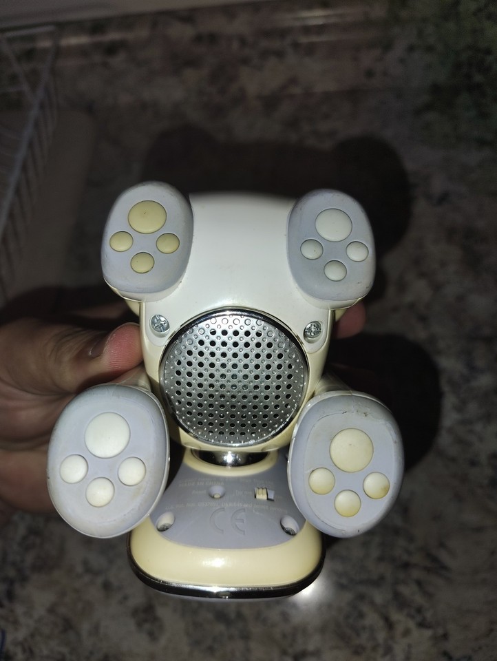 Hasbro Sega (2007) iDog Interactive MP3 Music Pet Dog White Tested READ ...