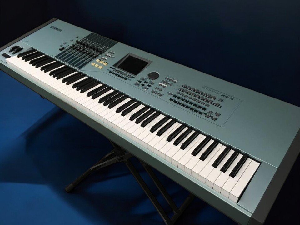 Yamaha Motif XS8 88 Keys Keyboard Synthesizer Music Workstation Tested ...
