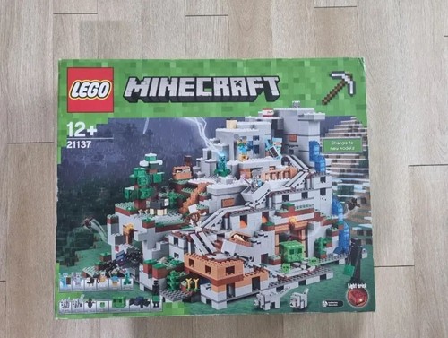 LEGO 21137 The Mountain Cave/Retired Minecraft Set/Factory Sealed | eBay