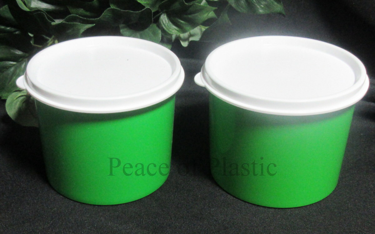 Tupperware New Set of 2 Snack Canisters GREEN 20 oz Stacking Storage ...