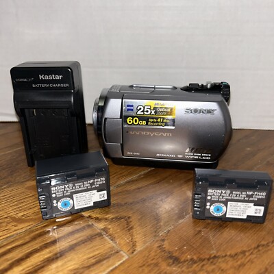 SONY DCR-SR82 Handycam Digital Video Camera/ Camcorder 60GB W/ Battery ...