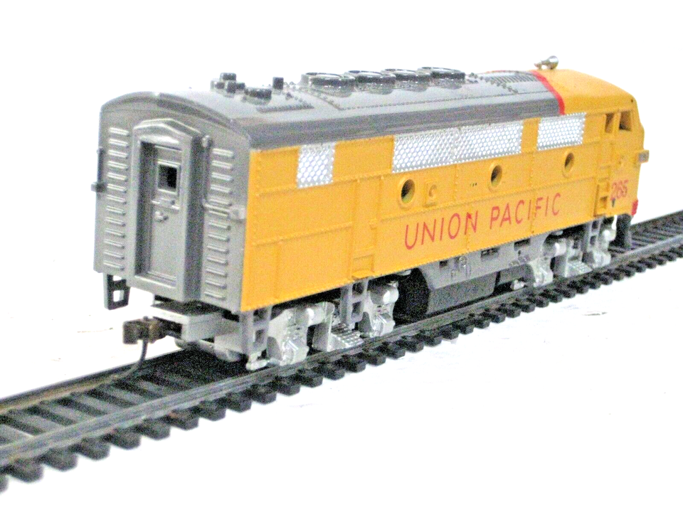 HO TRAIN UNION PACIFIC F-3 A MODEL POWER LOCOMOTIVE TRAINS F-3 A UP | eBay