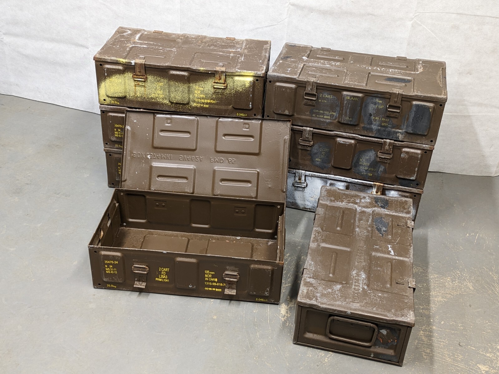 British Army - Military 105mm C374 Large Metal Ammo Ammunition Storage ...