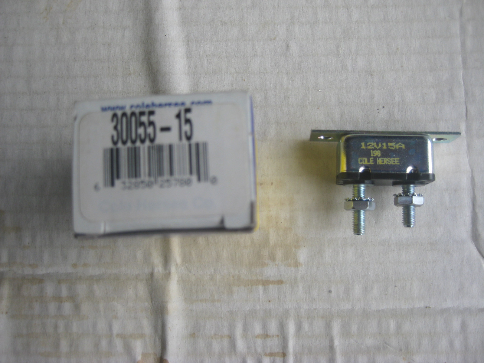 Cole Hersee 30055-15 Circuit Breaker, Type I with bracket, 12V, 15 amp ...