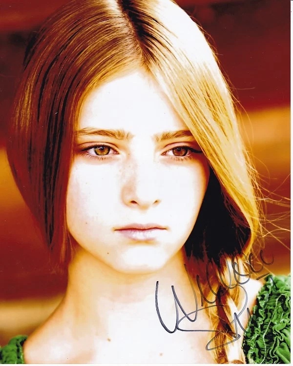 Willow Shields Primrose Everdeen