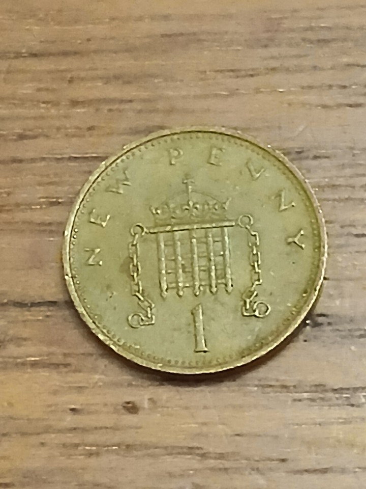 VERY RARE 1p Coin - 1979 - NEW PENCE One Penny - LUCKY COIN ...