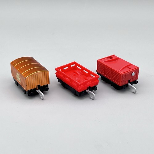Lot of 3 Thomas & Friends Trackmaster Metallic Orange Mail Box Car & 2 ...