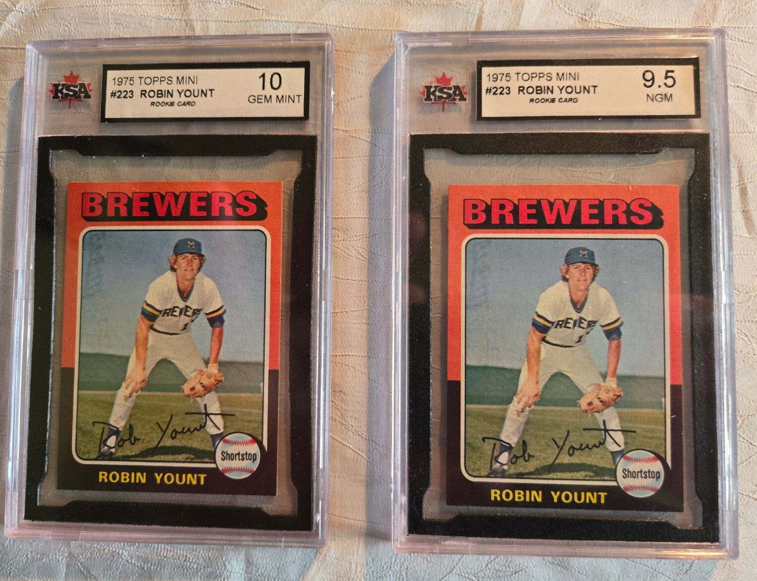 (2) 1975 TOPPS MINI NO. 223 ROBIN YOUNT ROOKIE CARDS (1) KSA 10 (1) KSA ...