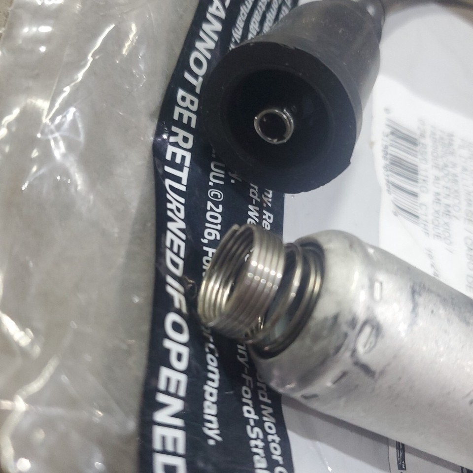 Ford F-250 6.2L 2017, Single Lead Spark Plug Wire by Motorcraft. PN:WR ...