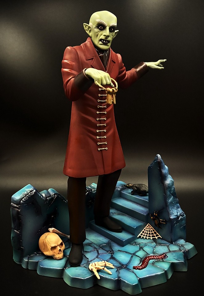 Monarch NOSFERATU Professionally BUILT AIR BRUSHED AURORA STYLE MONSTER ...