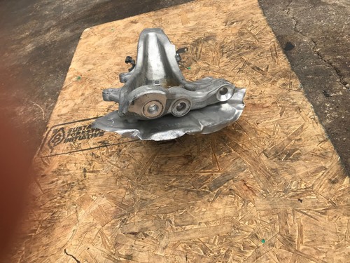 BMW F06 F10 F12 528I FRONT LEFT KNUCKLE SUSPENSION SPINDLE WHEEL ...