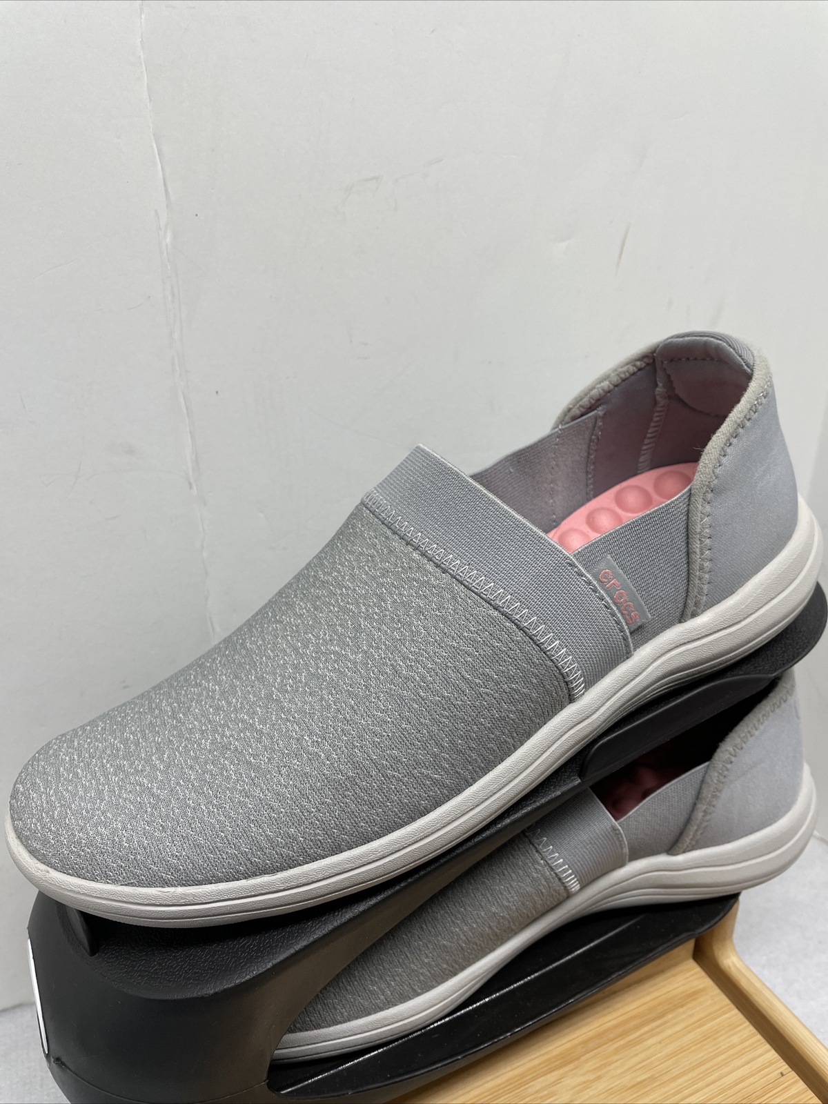 W-8 Crocs Reviva Relaxed Fit Slip On Gray Flat Comfor… - Gem