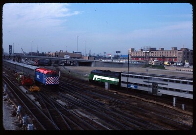Original Rail Slide - Metra RTA 129 + BN 9908 Chicago IL 6-1990 | eBay