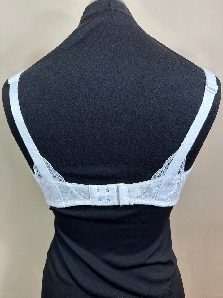 Triumph Magic Wire Lite MWP (White) | eBay