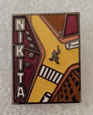 Pins cinéma Nikita. Luc Besson, Jeanne Moreau, Anne Parillaud, Jean ...