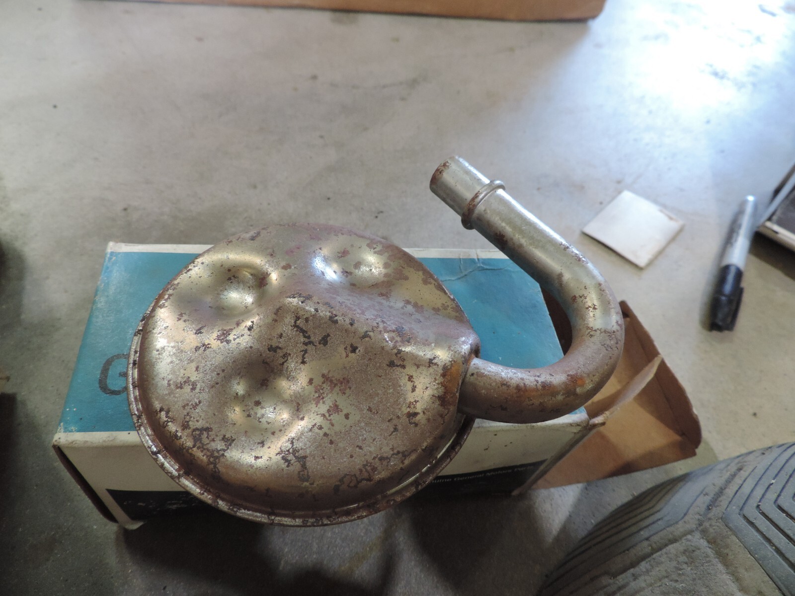 GENERAL MOTORS General Motors 3855152 Oil Pump Screen Assembly