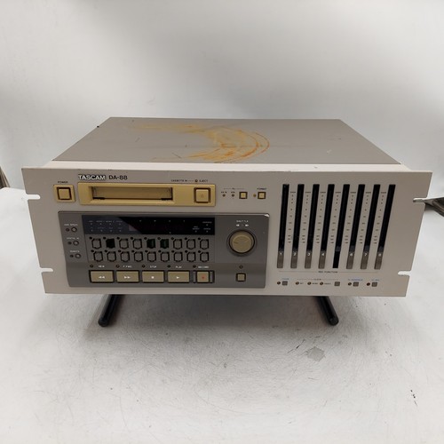 Tascam DA-88 8 Channel Digital Multitrack Audio DTRS Producer/Recorder ...