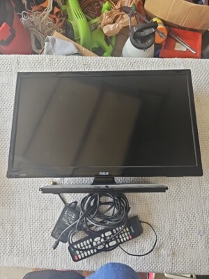 RCA 24" TV/ DVD Combo w/Remote | eBay