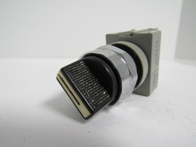 IDEC ASW210 TWO POSITION SELECTOR SWITCH | eBay