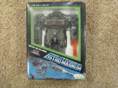 Transformers 1983 G1 RED ASTRO MAGNUM Shackwave Gunborg Galactic Man ...