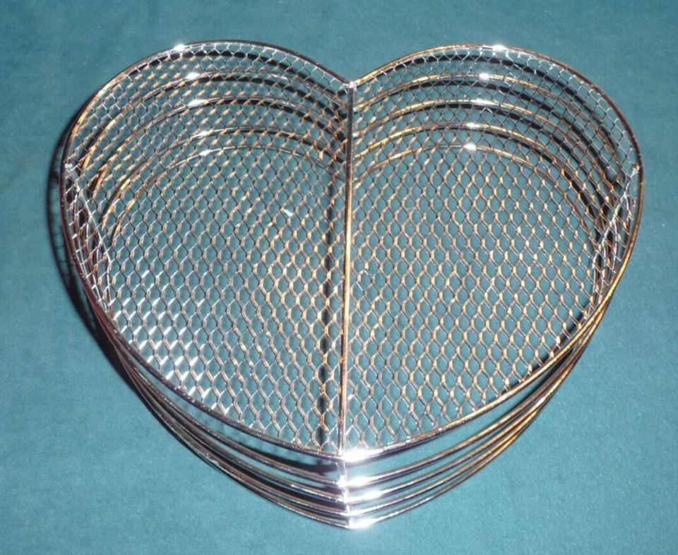 Vintage Heart Shaped Wire Basket American Folk Art Egg Basket Fruit ...
