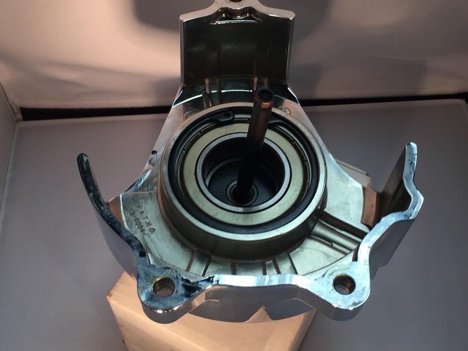 RSD TRANSMISSION HYDRAULIC ACTUATOR W/OUTBOARD BEARING SUPPORT NO ...