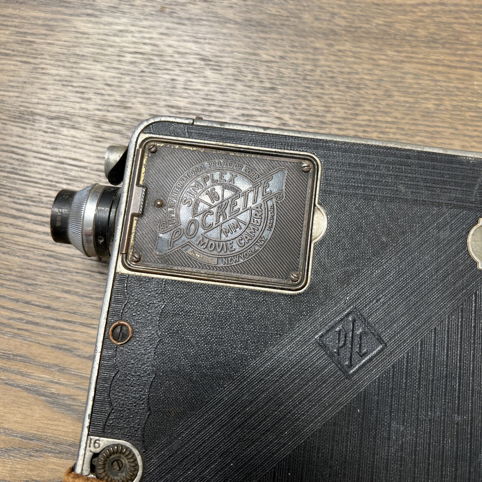 Simplex 16mm Pockette New York Hand Wind Movie Camera | eBay