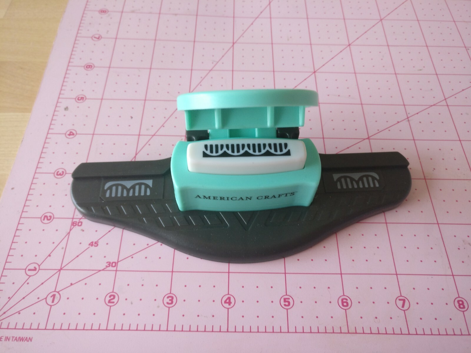 *Retired* Stampin Up, EK Success & Fiskars Edge Border Punches - Hard ...