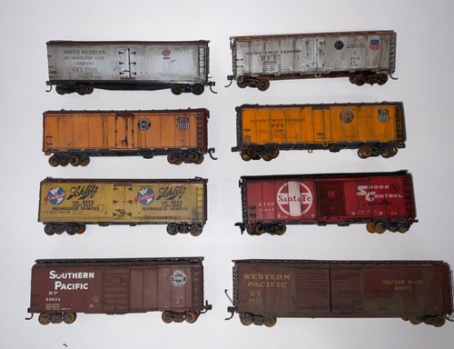 8 Weathered HO Scale Model Train Freight Rail Cars Boxcar Stock Mixed ...