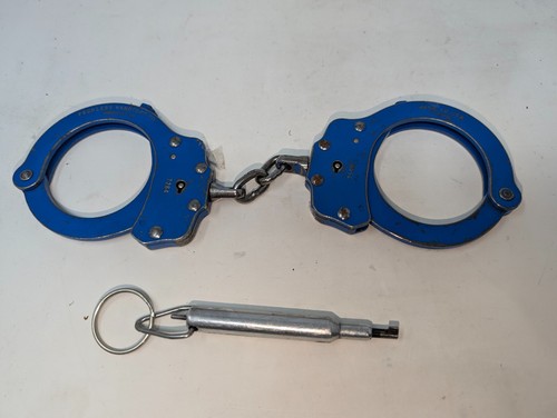 Peerless Model 750B Chain-Linked Colored Handcuffs & Keys Cuffs, Blue ...