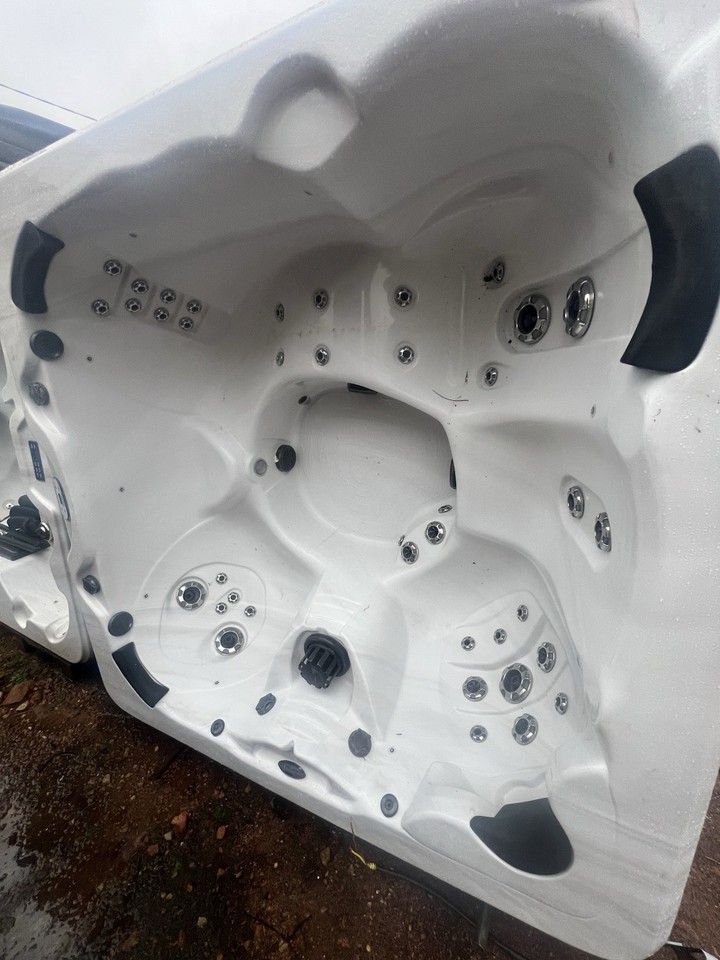 32 Amp Hot Tub Free Delivery Plus Positioning U.K. Wide | eBay UK