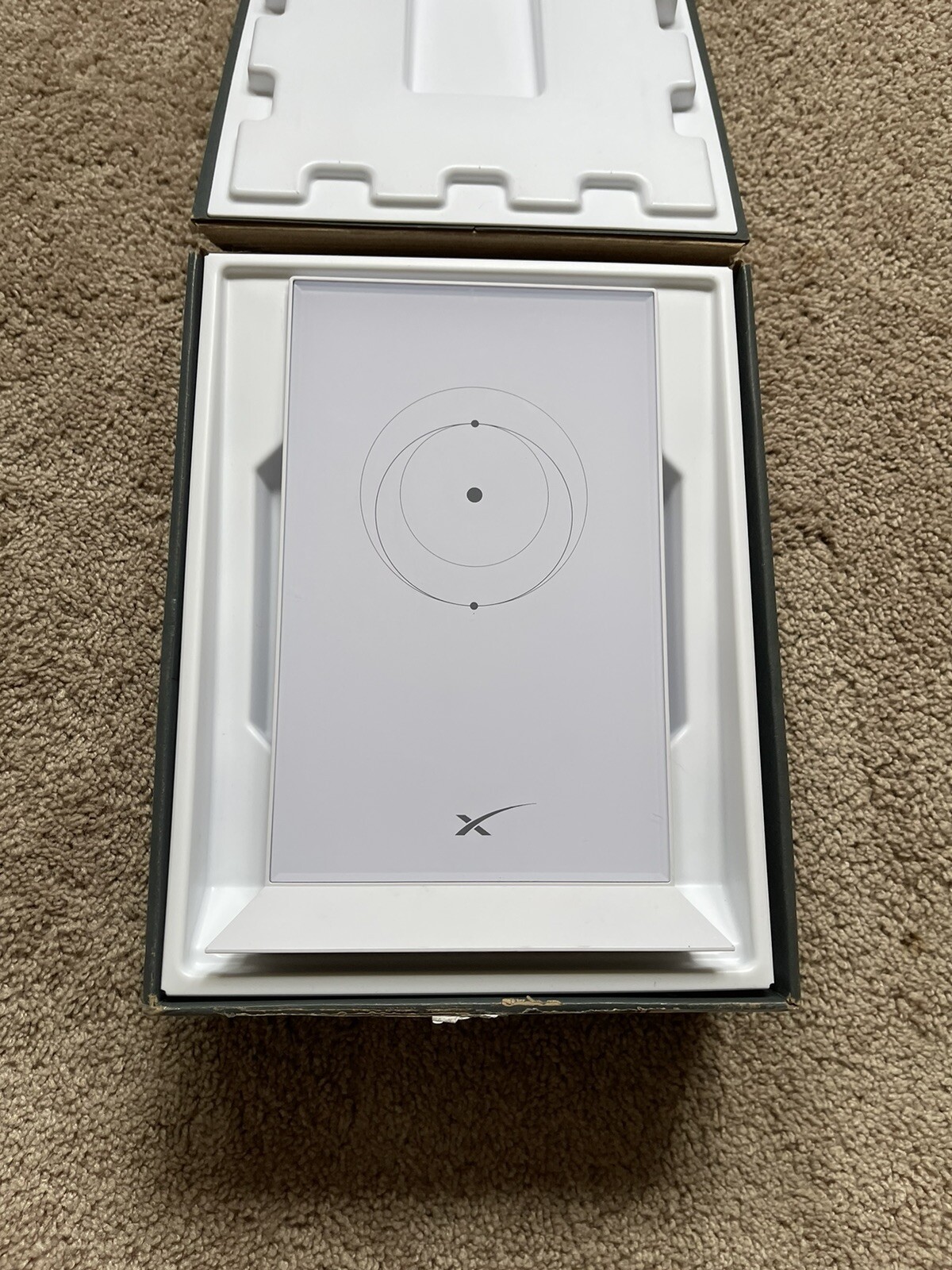 Starlink Mesh Wi-Fi Router - UTR-211 New in Box w/power cable