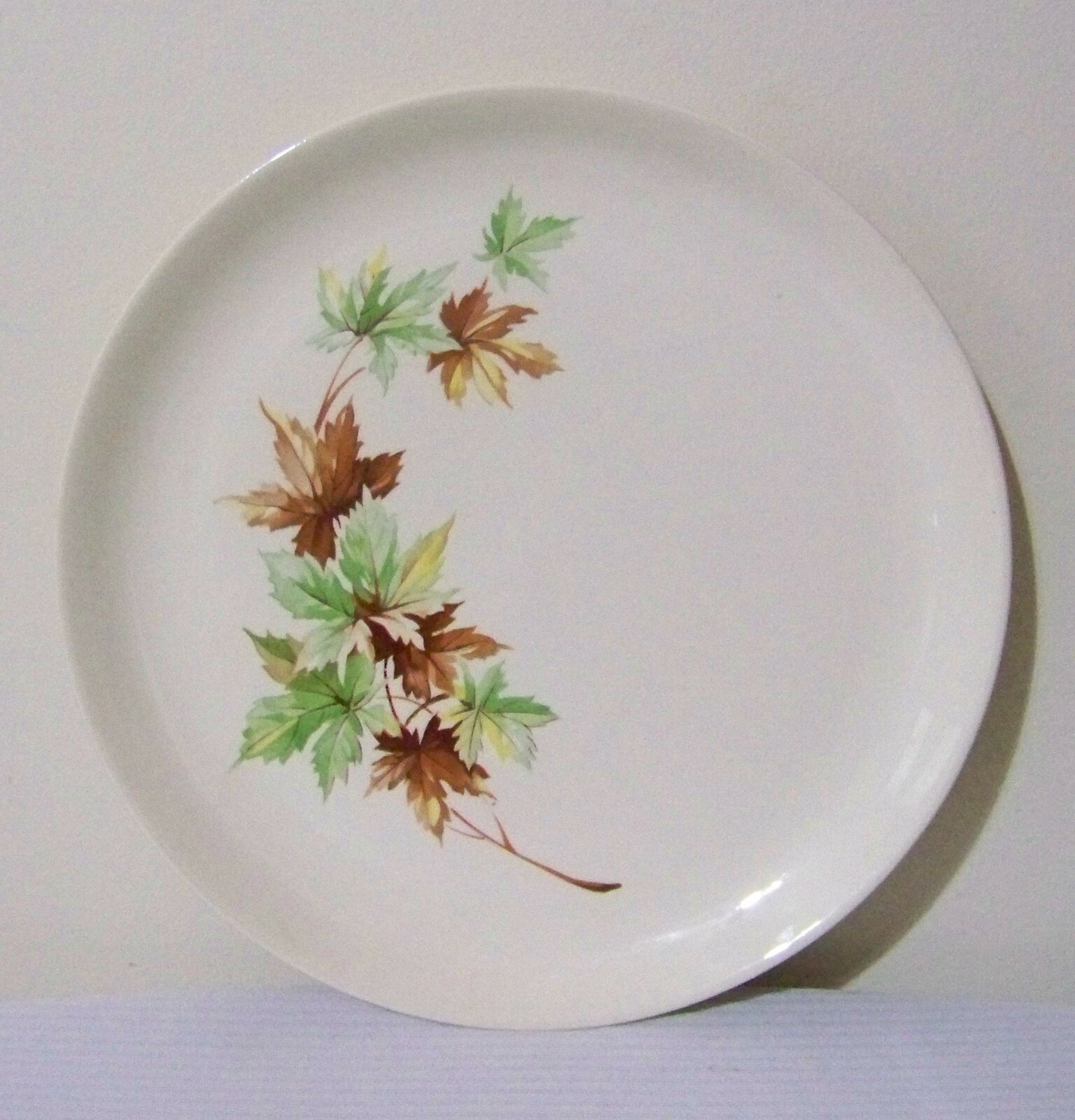 Maple Leaf Dinnerware