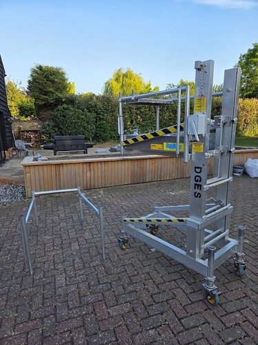 Desk Surfer / Monkey Tower Desksurfer Access Platform Podium Scaffold ...