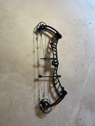 Used PSE Evo XF 33, EC, RH, 60-70lbs, 29"-31.5", Black, Rest NOT ...