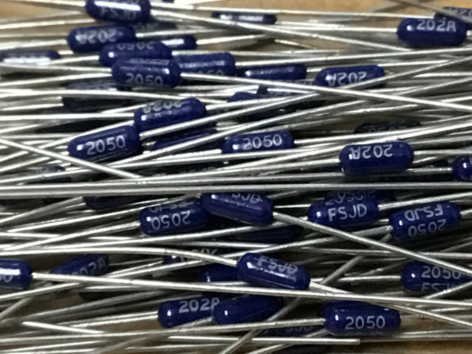 (11 PC) DALE RLR05C2050FS Resistor Metal Film 205 Ohm 200V 1±% | eBay