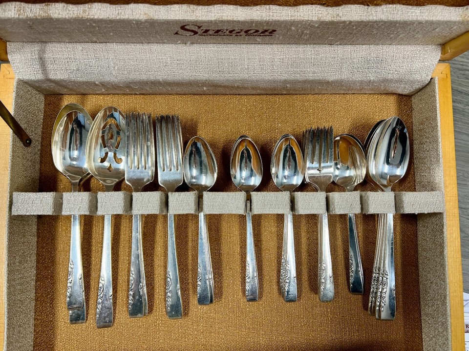 ONEIDA ROGERS 1881 SILVER PLATE FLATWARE PROPOSAL PATTERN 8 PIECE PLACE ...