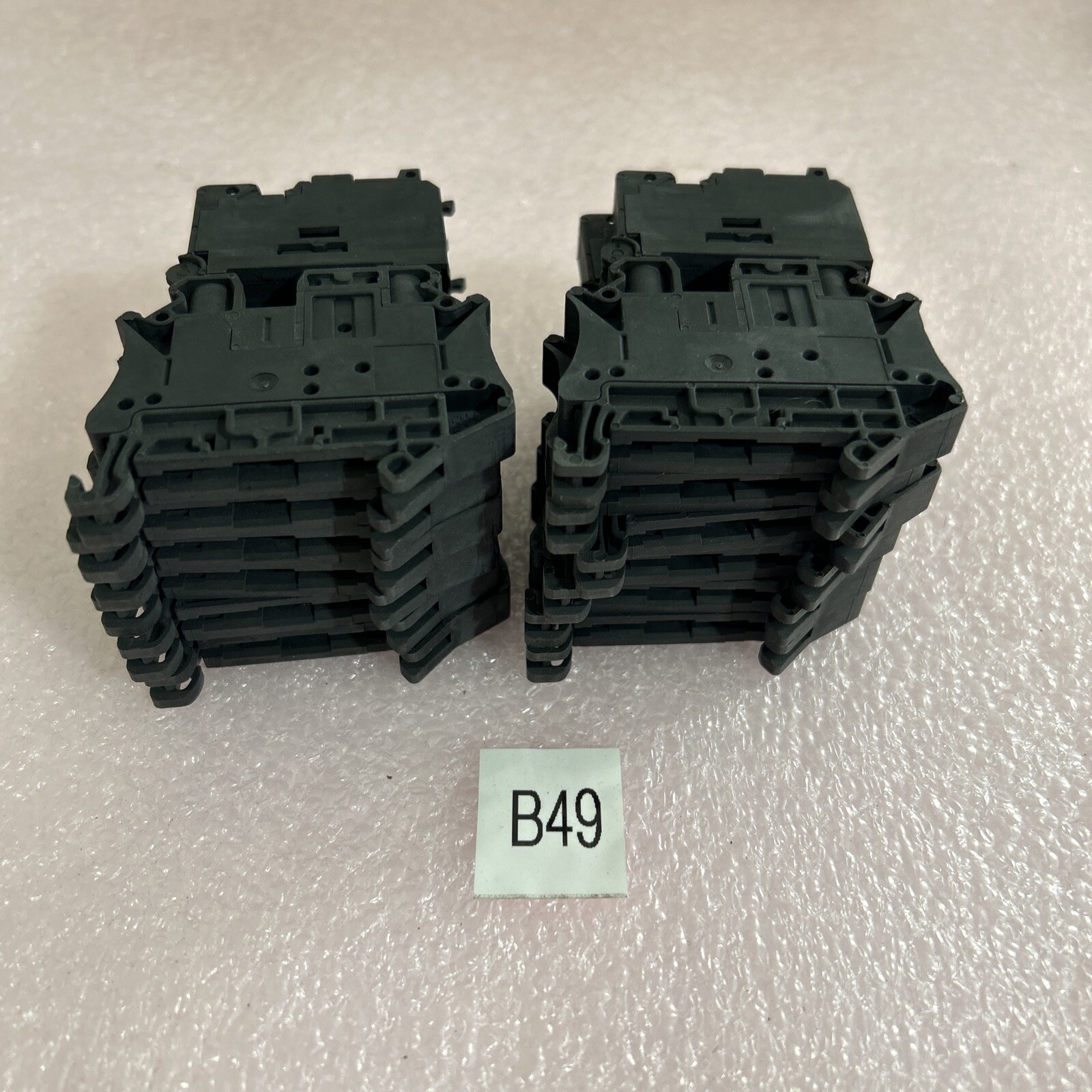 EATON XBUT6FBNL250 XB IEC Terminal Block Fuse Terminal Blocks Lot Of 12 ...