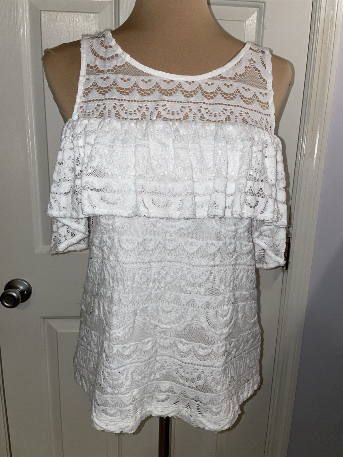 Lilly Pulitzer Lyra Top Resort White Scalloped Lace C… - Gem