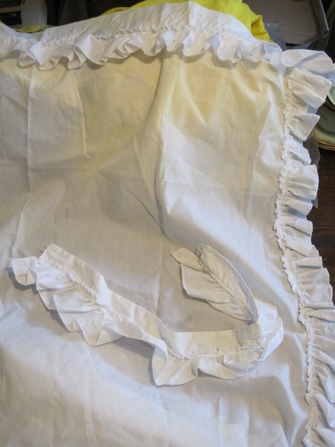 VINTAGE Ruffled Cape Cod Curtain Pair 39" Wide,/45" Long w/2 Ruffled ...