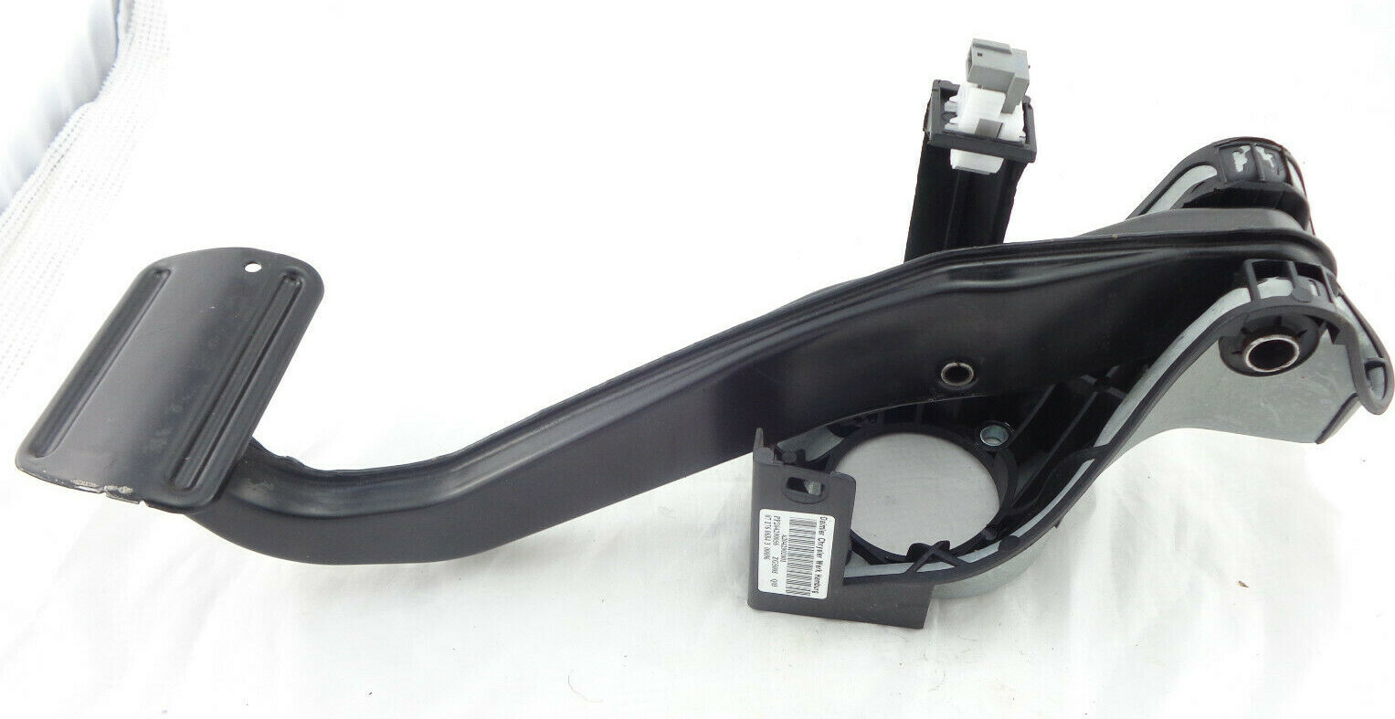 Bremspedal Pedal Bremse Mercedes E-Klasse W204 S204 A2042902001 | eBay.de