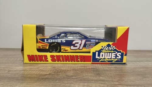 Mike Skinner Team Lowe's Racing 1:24 Scale Stock Car. | eBay