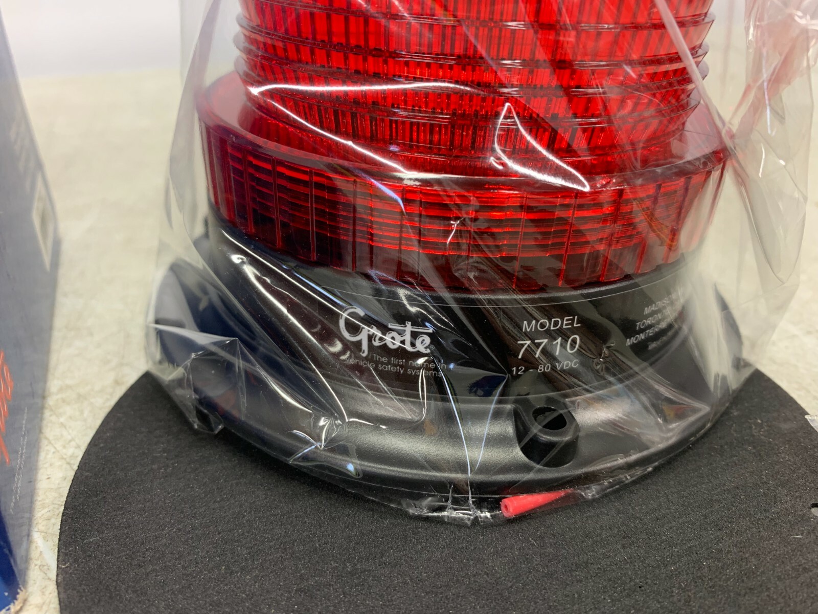 Grote 7710 Mighty Mini Red Lens Strobe Beacon Permanent Mount 77102 12 ...