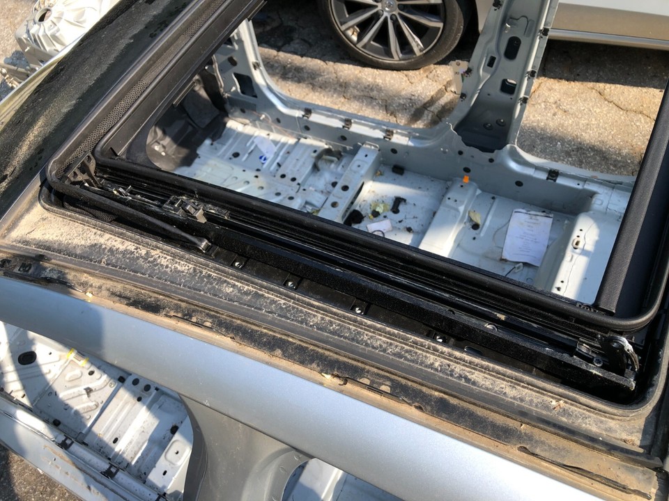 2015-2021 Mercedes-Benz C300 W205 Panoramic Sunroof Roof Frame Panel ...