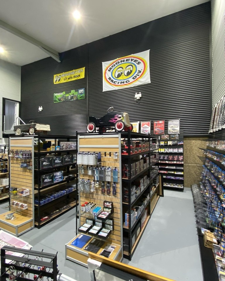 Oz Wheels Skid King Four Door HQ Holden Twin Set 1/64 Kingswood GTS ...