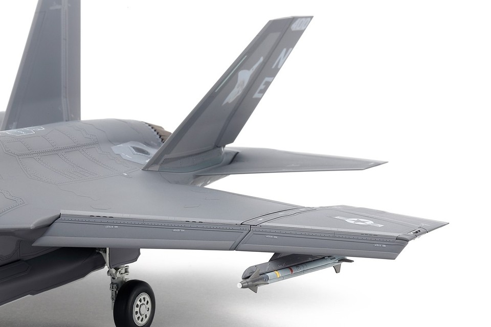 Tamiya 61127 Lockheed-Martin F-35C Lightning II 1/48 Scale Plastic ...