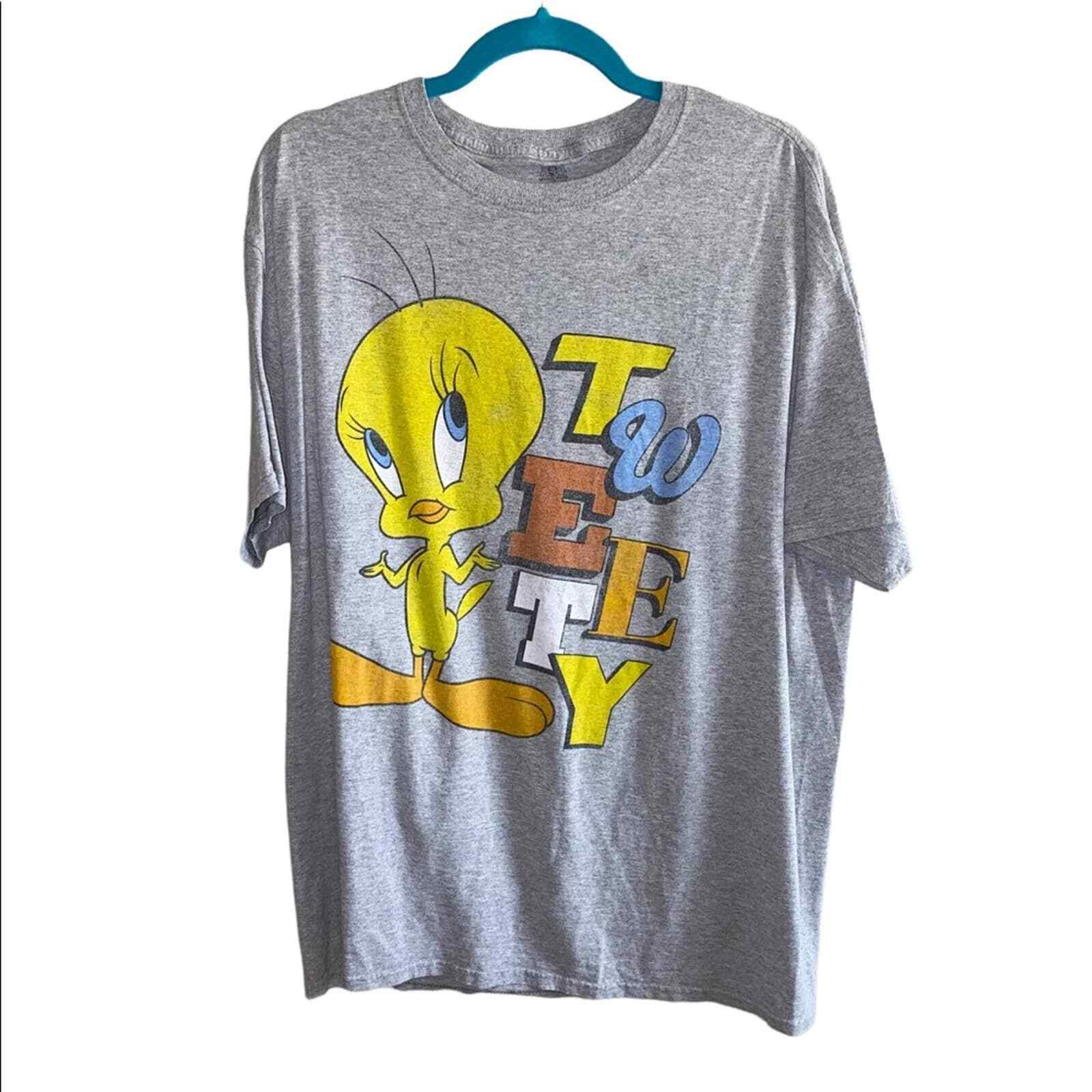 Looney Tunes Gray Graphic Tweety Bird Tee Shirt Short… - Gem