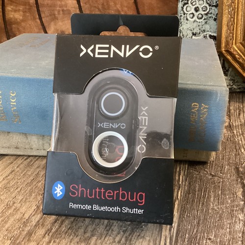 X001716EKR Xenvo Shutterbug Remote Bluetooth Shutter White Black | eBay