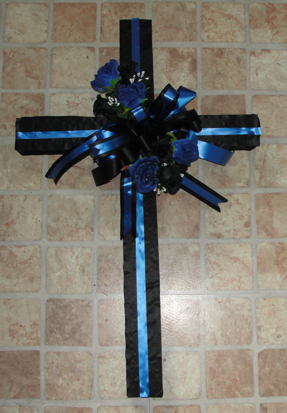 Policeman Law Enforcement Memorial Cross Black Blue Line Ribbon ...